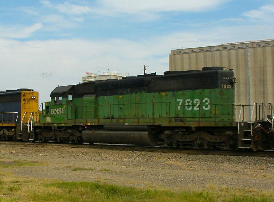 BNSF 7823